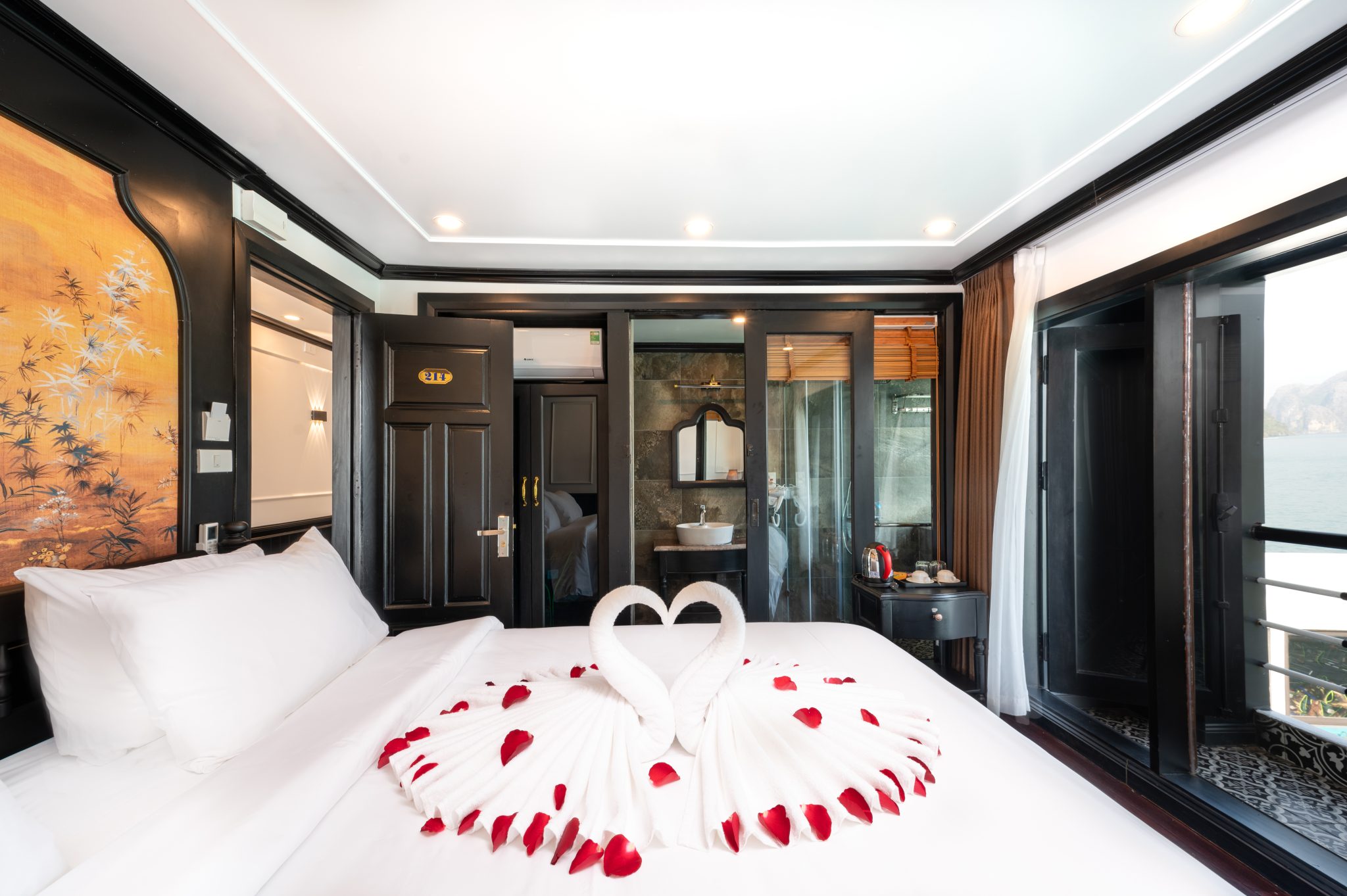 The official site – Dragon Bay Premium Cruise